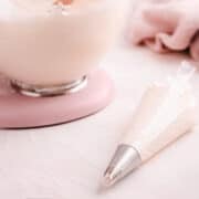 How to "Fold" in Baking: a "Folding" Tutorial *VIDEO* - MINT + MALLOW ...