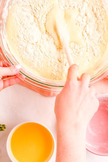 How to "Fold" in Baking: a "Folding" Tutorial *VIDEO* - Mint + Mallow ...