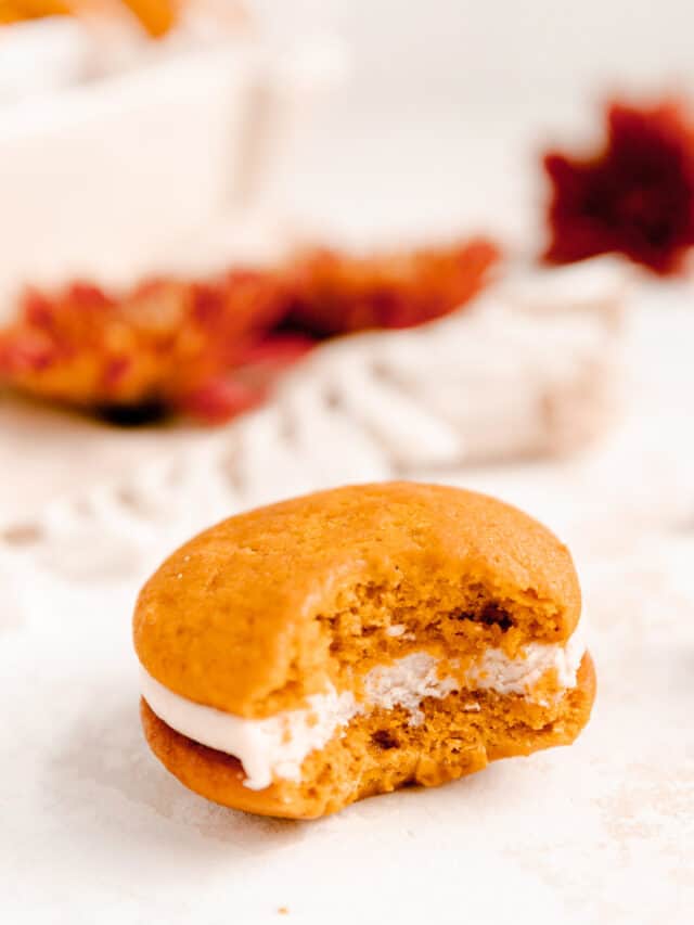 Pumpkin Whoopie Pies with Cinnamon Cream Cheese Filling - Mint + Mallow ...