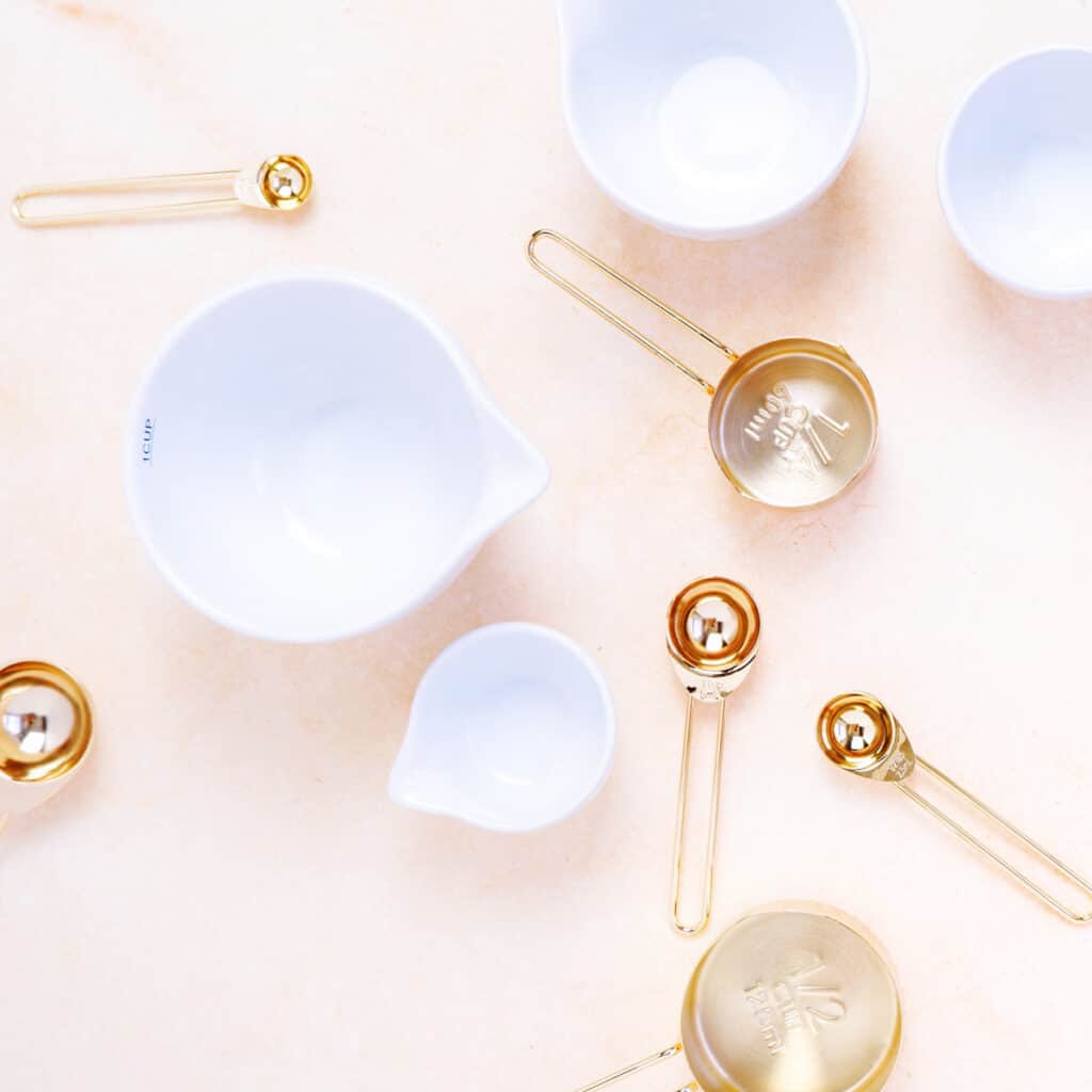 How to "Fold" in Baking: a "Folding" Tutorial *VIDEO* - MINT + MALLOW ...