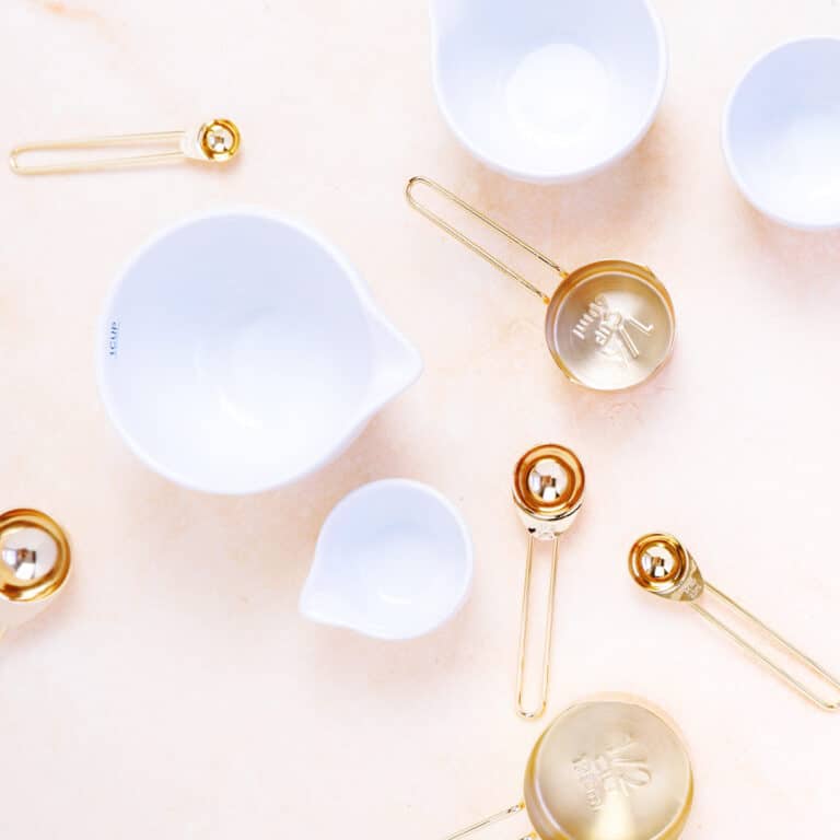 How to "Fold" in Baking: a "Folding" Tutorial *VIDEO* - MINT + MALLOW ...