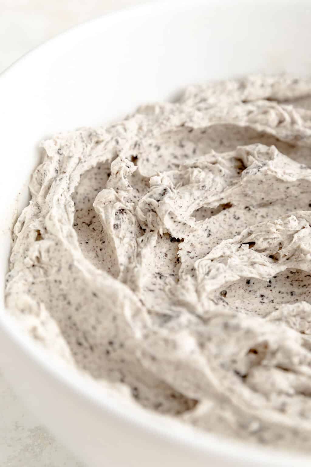 Cookies & Cream Frosting (aka Oreo Buttercream) - Mint + Mallow